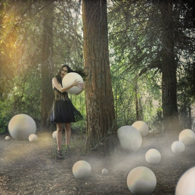 Trini Schultz 的超現實攝影作品 | FLiPER - 生活藝文誌