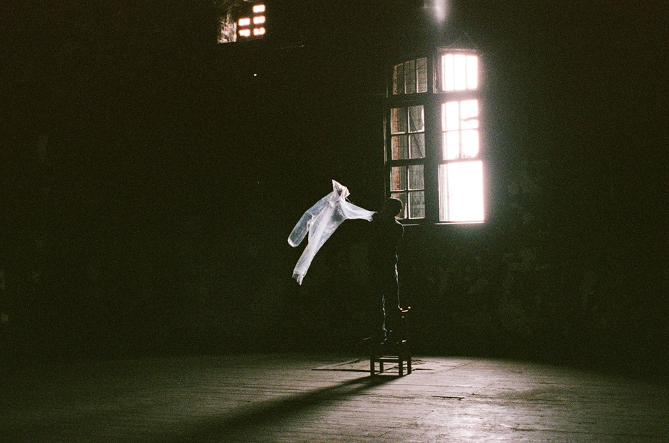 台灣攝影師 AOI：沁入心房的清透氣質 | FLiPER - 生活藝文誌