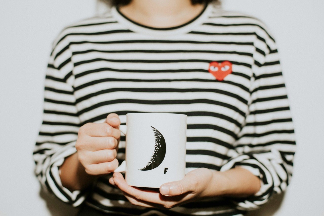 大膽玩出新色彩，鬼才藝術家 Filip Pagowski 的前衛創作 | FLiPER - 生活藝文誌