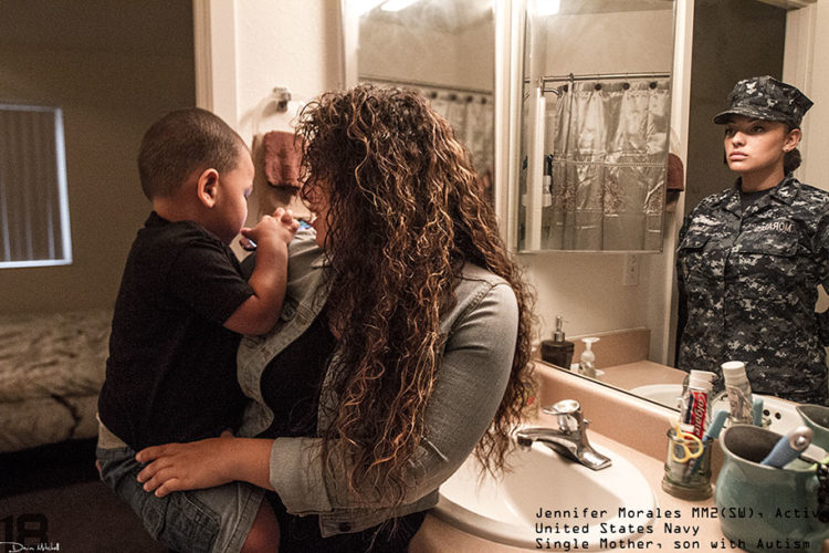 鏡中平行世界的軍人，攝影師 Devin Mitchell 拍出脫下軍服後的真實自我 | FLiPER - 生活藝文誌