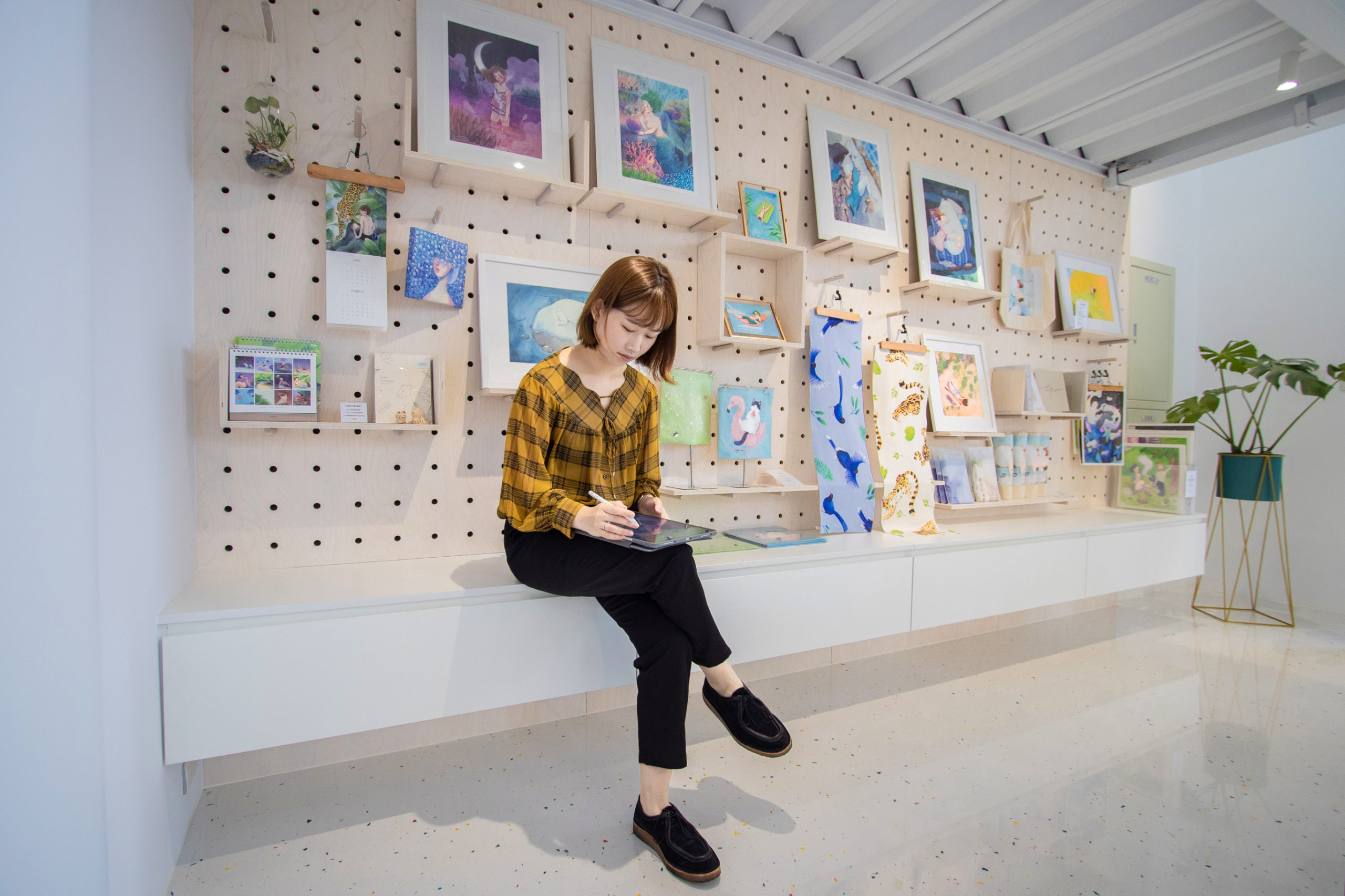 「我有空間，你有故事嗎？」── 專訪插畫家 YUANCHi | FLiPER - 生活藝文誌